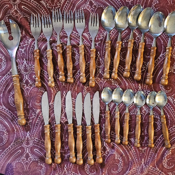 Dining | Vintage Wood Handled Flatware Serves 6 25 Pc Colonial ...